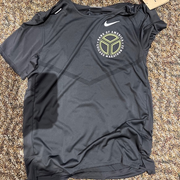 Nike | Shirts | Mens Nike Chicago Marathon 222 Running Shirt Size Small ...